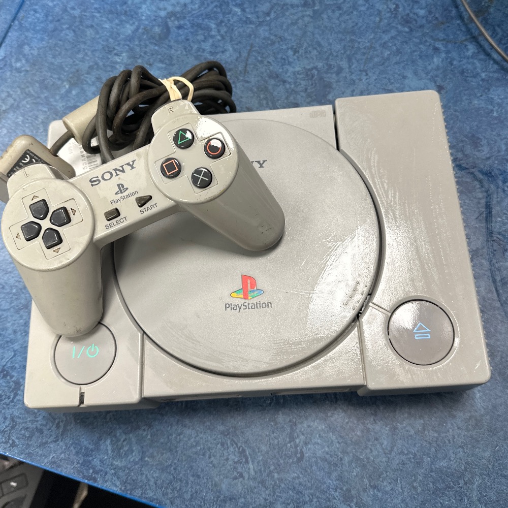 Sony PlayStation 1 console scph-7502 - Own4Less